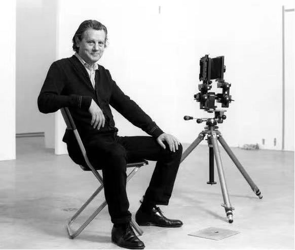 观念摄影大师Jeff Wall 杰夫·沃尔 十四年后在家乡温哥华再度举办个展 - 美术新闻 - 神彩堂网